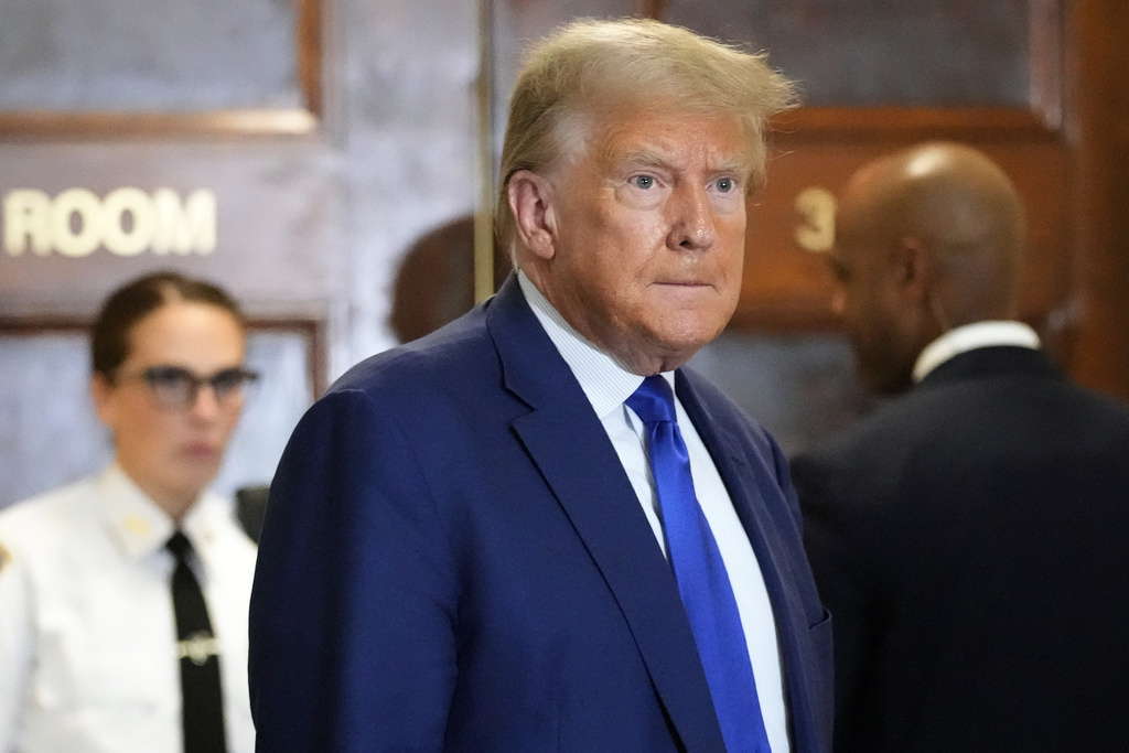 Mon. 9:23 a.m.: Trump’s business and political ambitions poised to ...